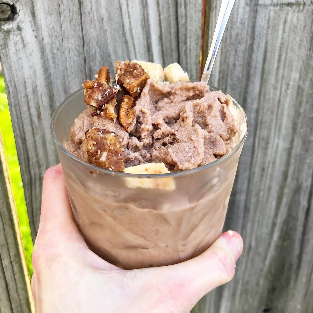 Chai Caramel Pecan Shake (vegan, refined sugar-free) - The Naked Food Life